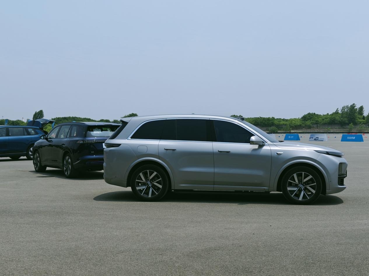 Exeed Exlantix ET vs. Dongfeng eπ 008: The Mid-size SUV Differences Debate | BitAuto Guyana