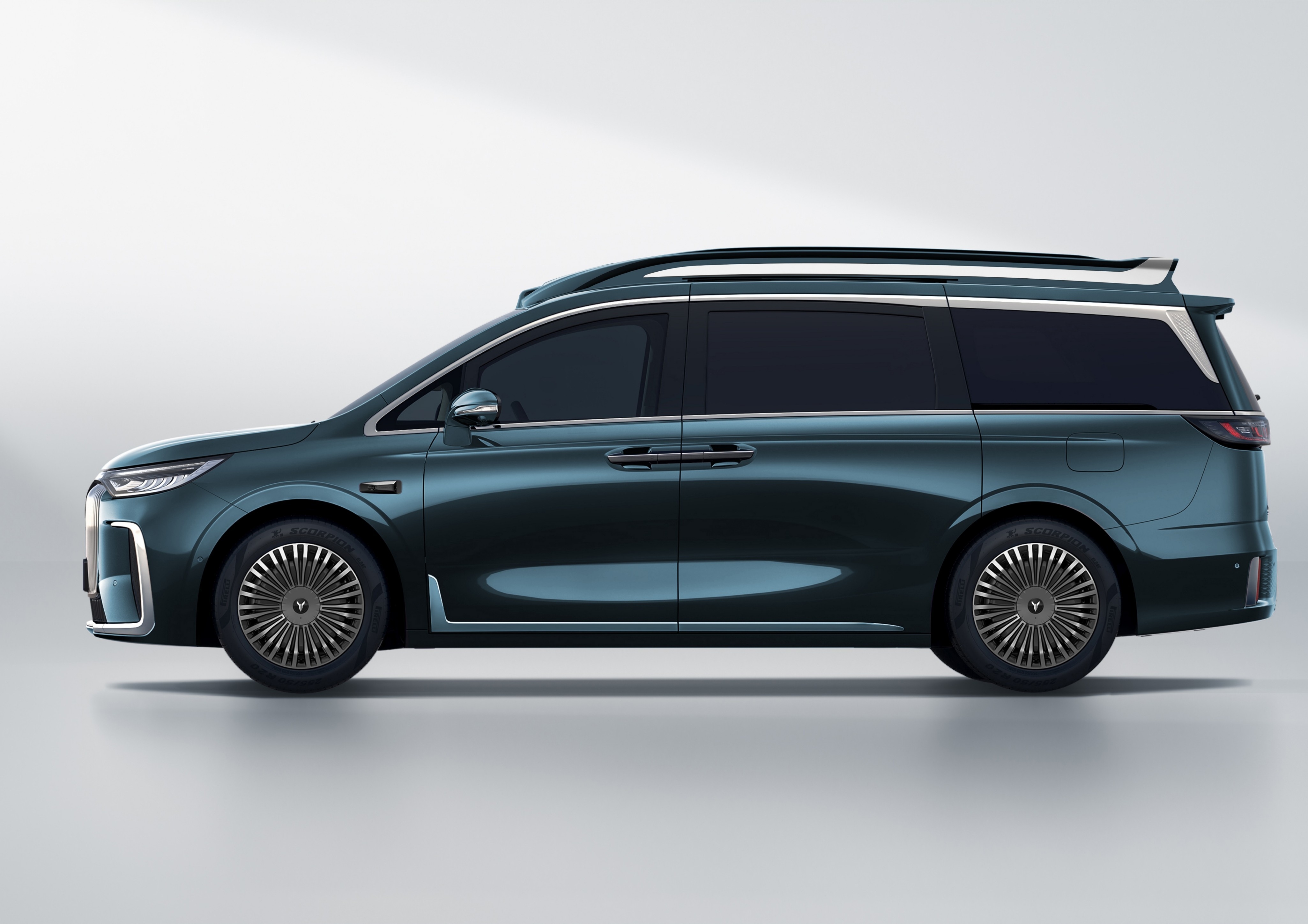 First high-roof intelligent MPV, Dream has been unveiled. | BitAuto Global