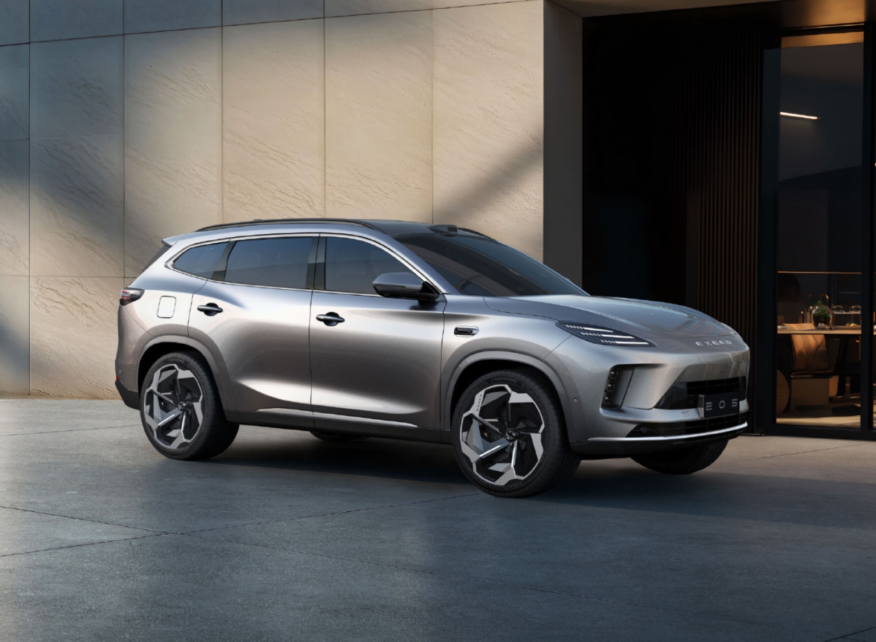 The Extended Range medium-sized SUV Exlantix E05 has been unveiled at the Chengdu Motor Show ...