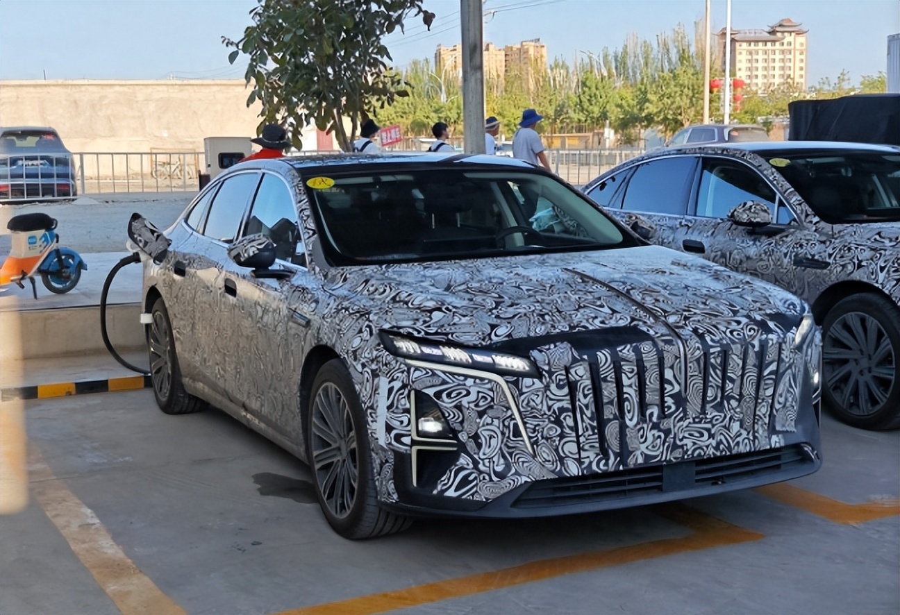 Spy Shots of the New Hongqi H9 EV Revealed | BitAuto